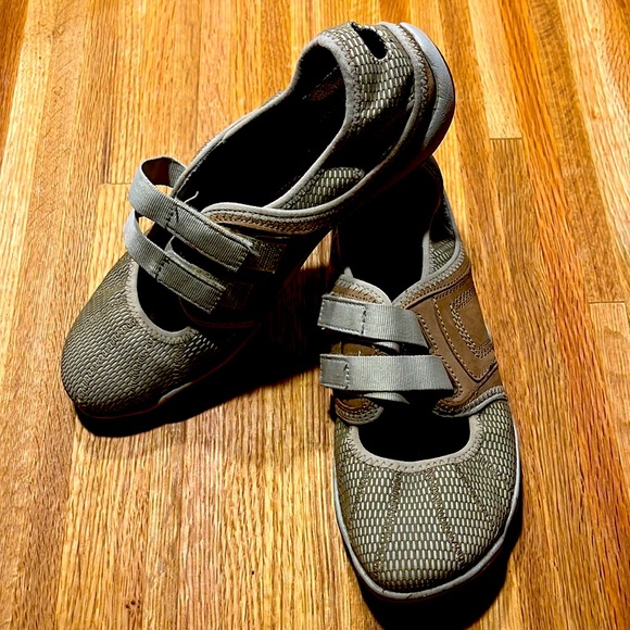 Merrell | Shoes | Merrell Lorelei Tan Sandals | Poshmark